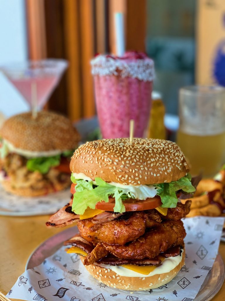 TO EAT & DRINK: MAIN STREET BURGER BAR - Taste Byron Bay